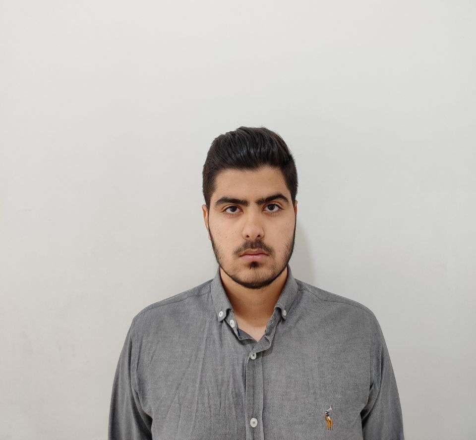 گفت و گو با آرمان اسلامیان؛ دانشجوی پزشکی